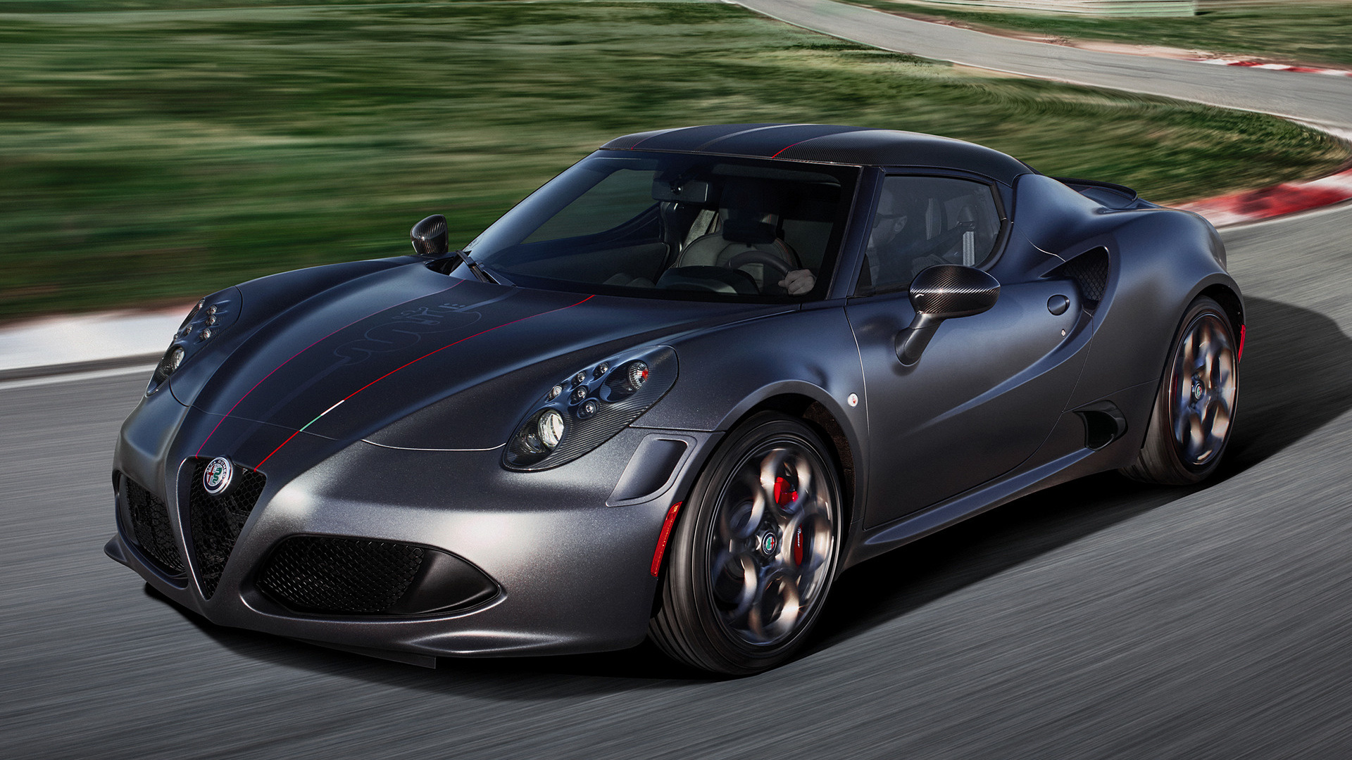 Alfa Romeo, 4E modelini 4C'nin halefi olarak tanıtacak! - NEBUNE