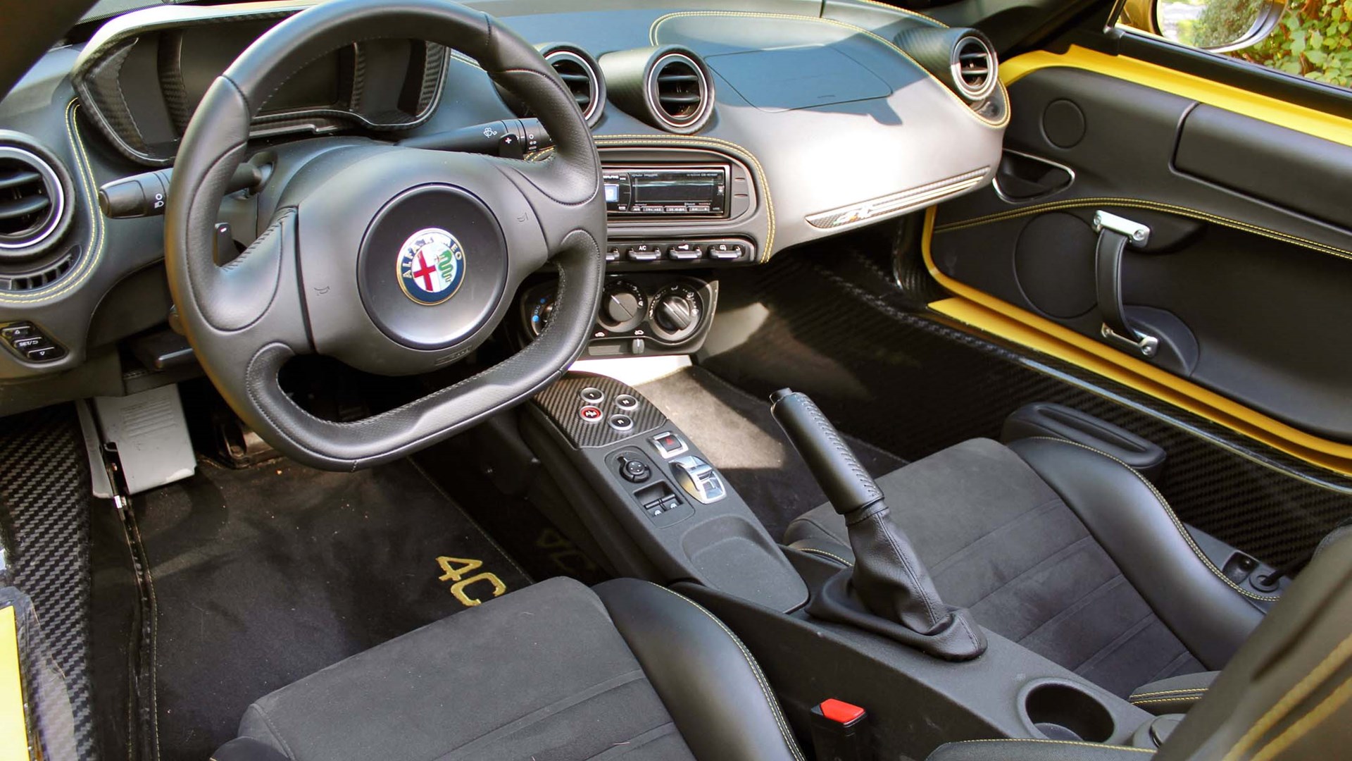 Alfa Romeo, 4E modelini 4C'nin halefi olarak tanıtacak! - NEBUNE