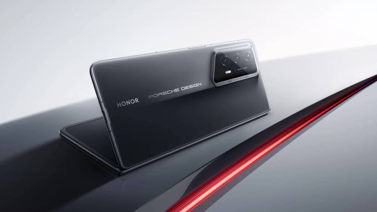 Honor'dan yeni model: Porsche Design Honor Magic V2 RSR! - NEBUNE